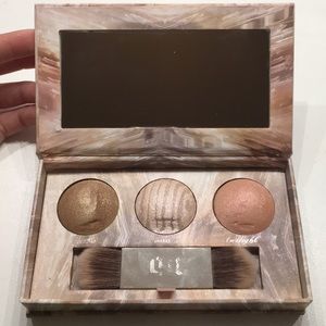 Urban Decay | Makeup | Urban Decay Naked Illuminated Trio Pallet | Poshmark